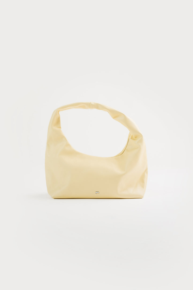 [ON HAND] Medium Hobo Bag in Butter (Light Pebbled) – GVN